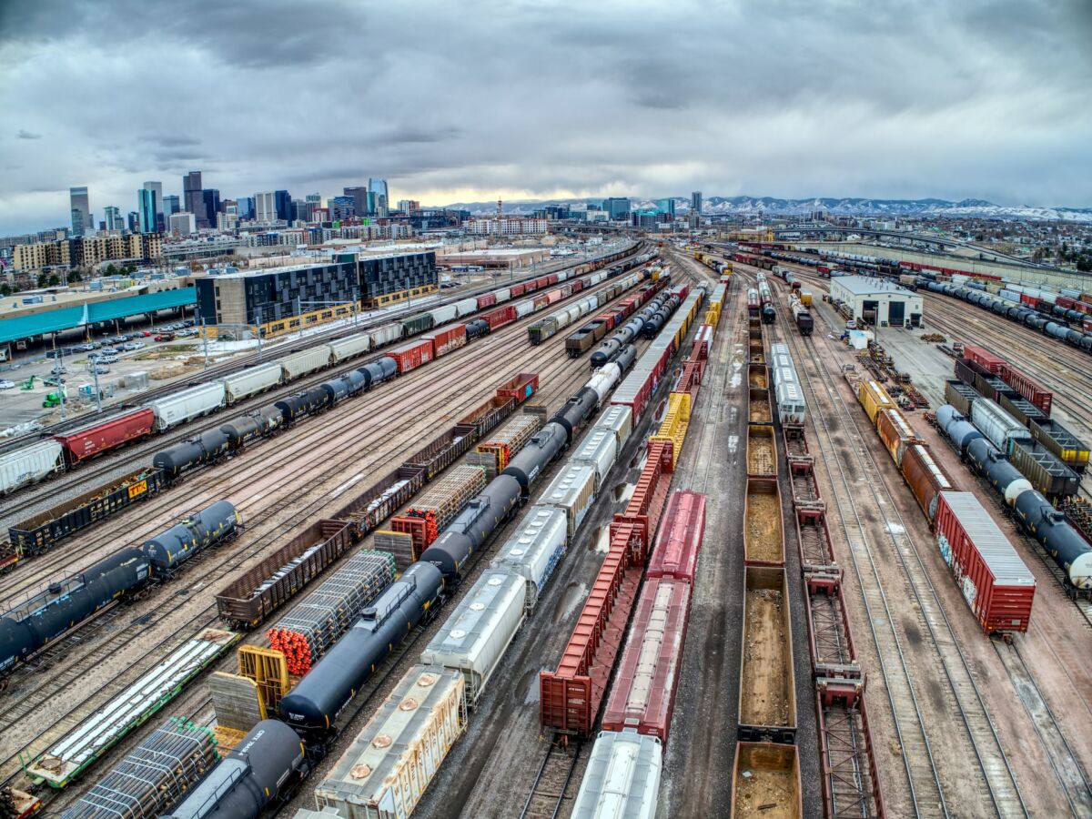 Freight Shipping: 5 Effective Ways to Handle Concealed Damage